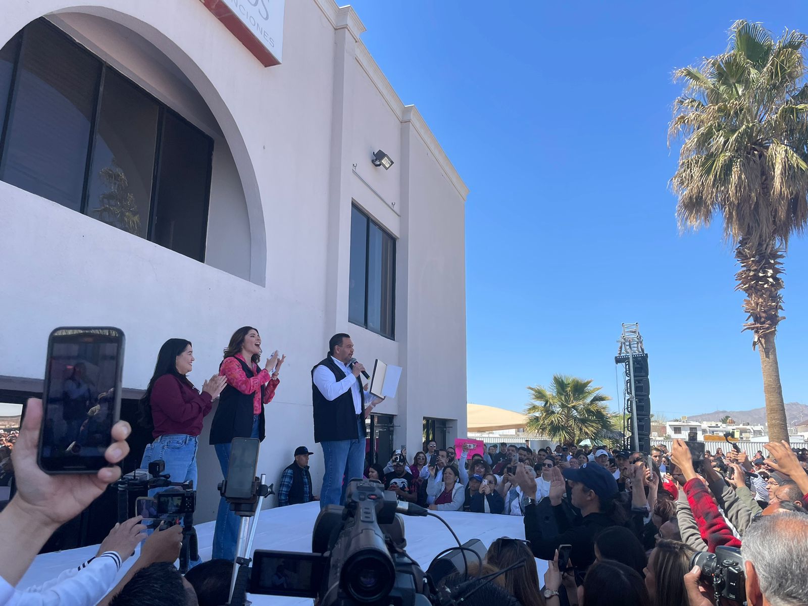 Realiza Cruz Pérez Cuellar registro como candidato a la alcaldía de ... Realiza Cruz Pérez Cuellar registro como candidato a la alcaldía de ...